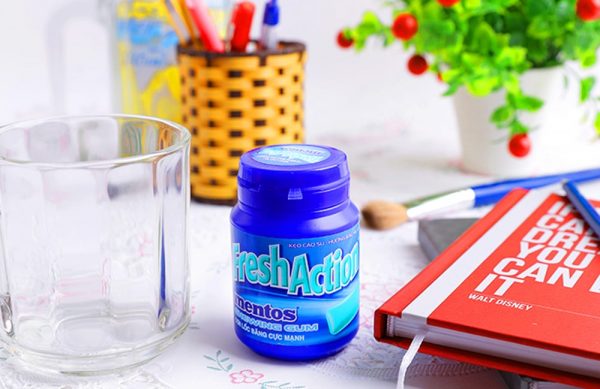 Are You Chewing Plastic? The Secrets Behind Mentos and Modern Gum